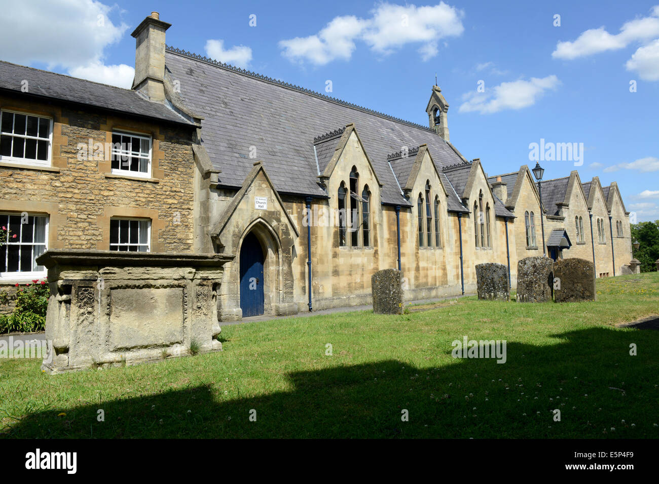 St andrews church chippenham wiltshire hi-res stock photography and ...