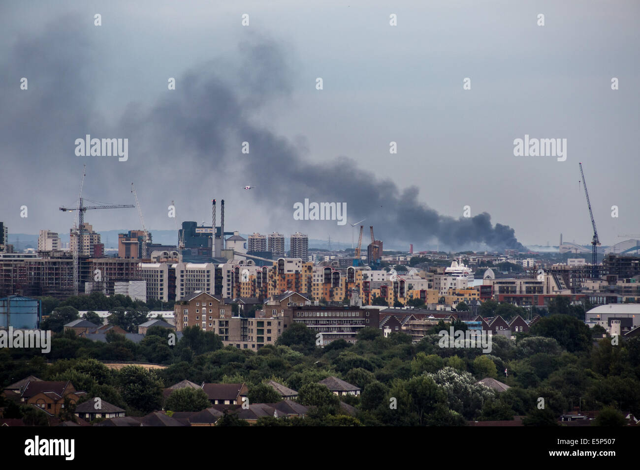 Rainham, London. 4th Aug, 2014. Huge fire at recycling plant on Creek ...
