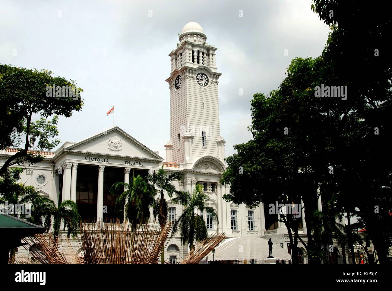 Singapore clocktower hi-res stock photography and images - Alamy