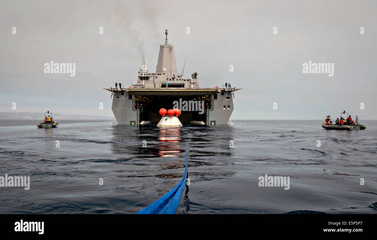 US Navy sailors from the amphibious transport dock ship USS Anchorage ...