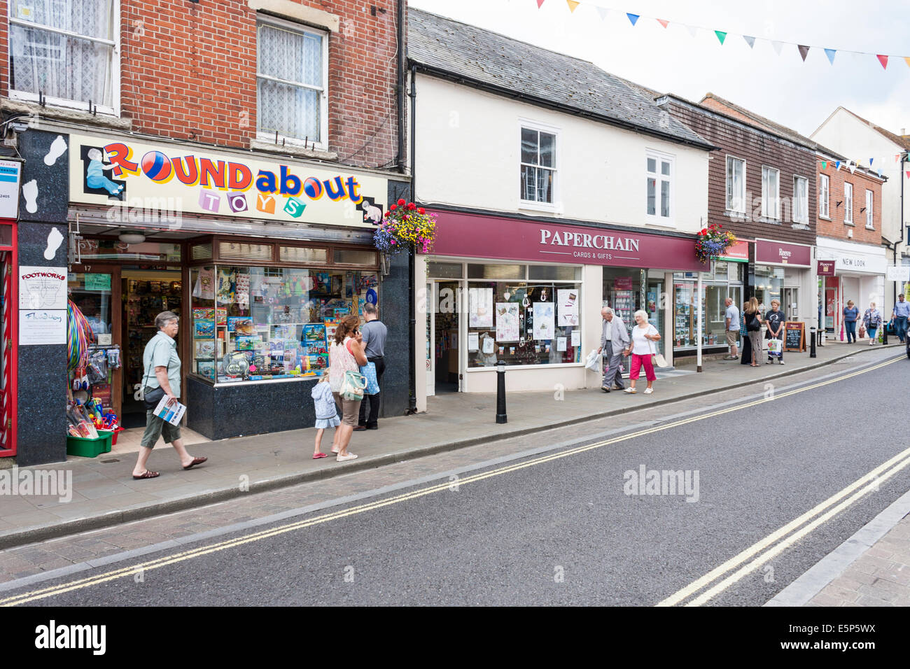 Uk High Street Shops Shoppers High Resolution Stock Photography and ...