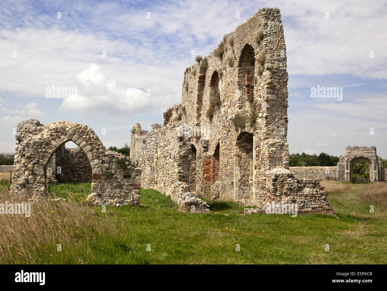Dunwich ruins hi-res stock photography and images - Alamy