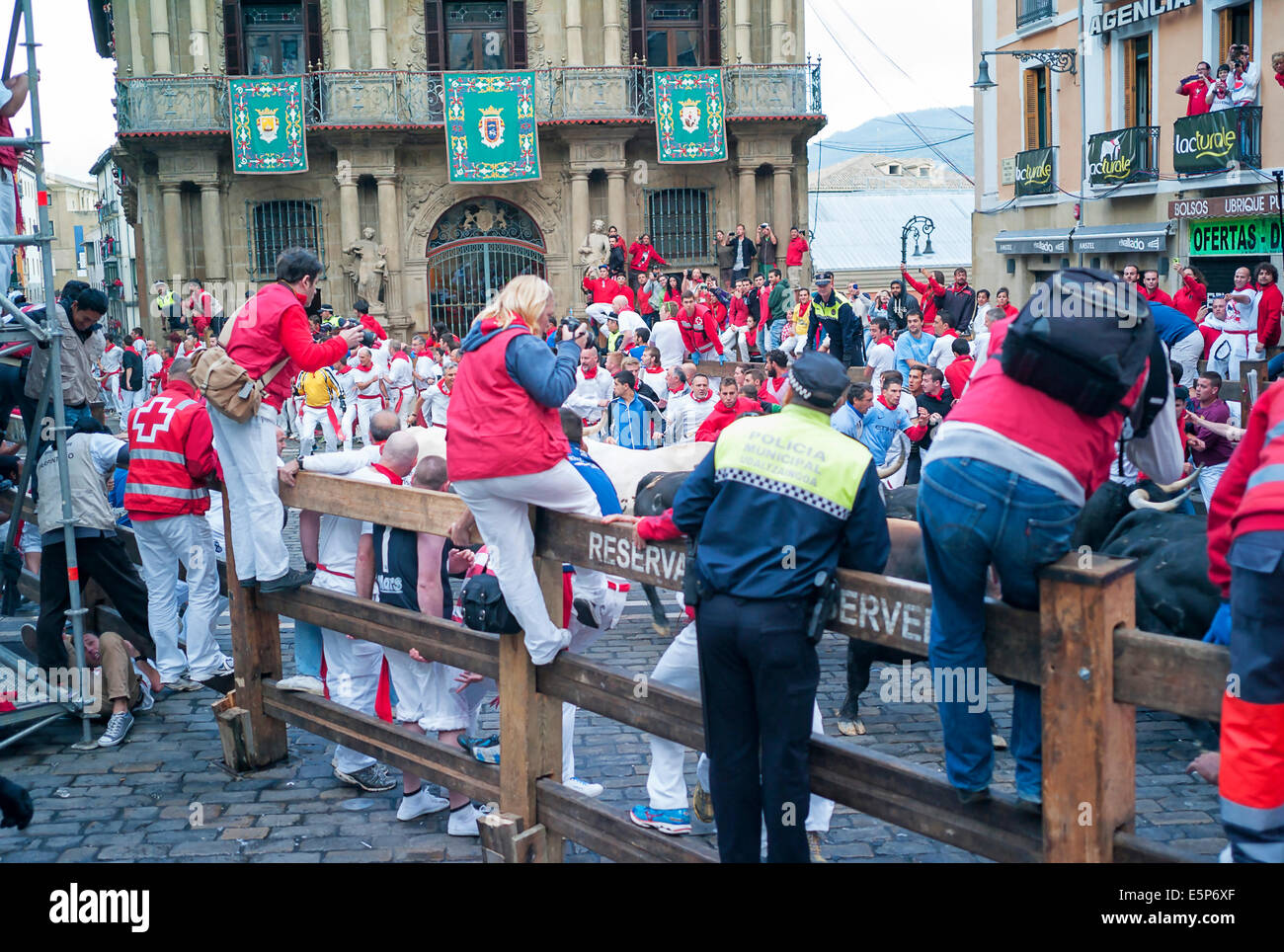 San fermin pamplona spain hi-res stock photography and images - Alamy