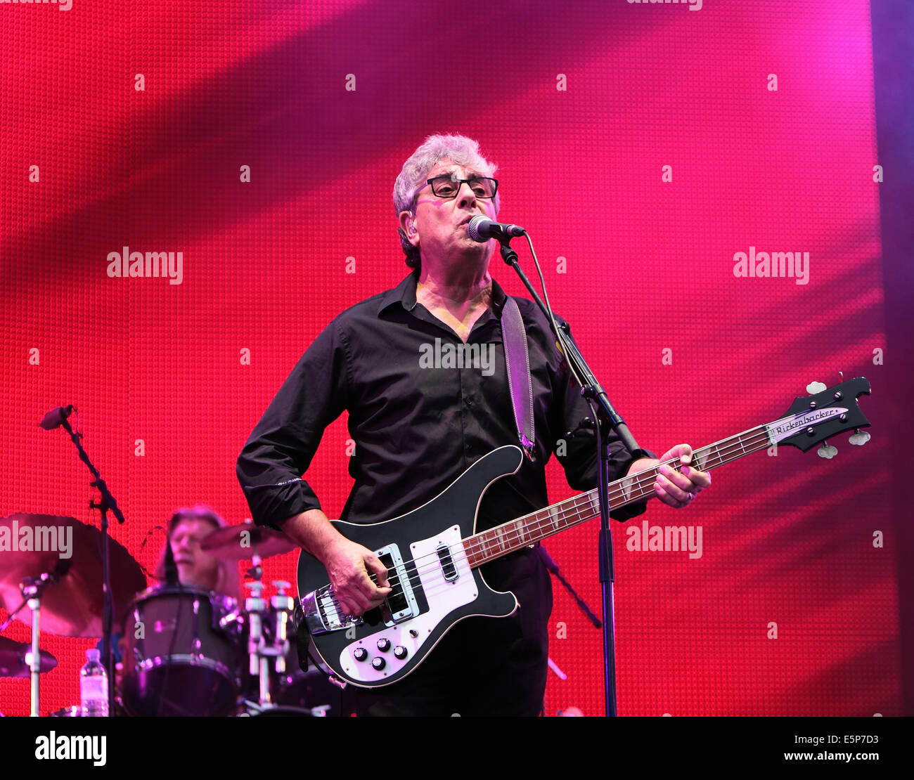Graham Gouldman of 10cc,plays The Rewind Festival Scone Palace,Perth ...