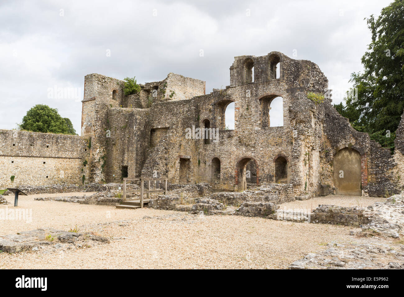 Old bishop castle hi-res stock photography and images - Alamy