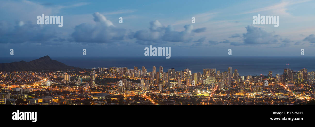 Honolulu round top drive hi-res stock photography and images - Alamy