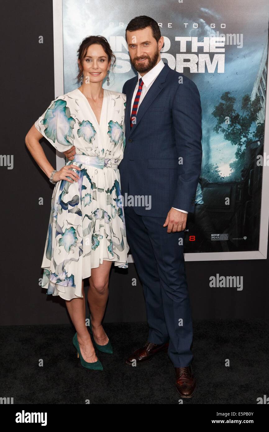 Sarah wayne callies and richard armitage High Resolution Stock ...