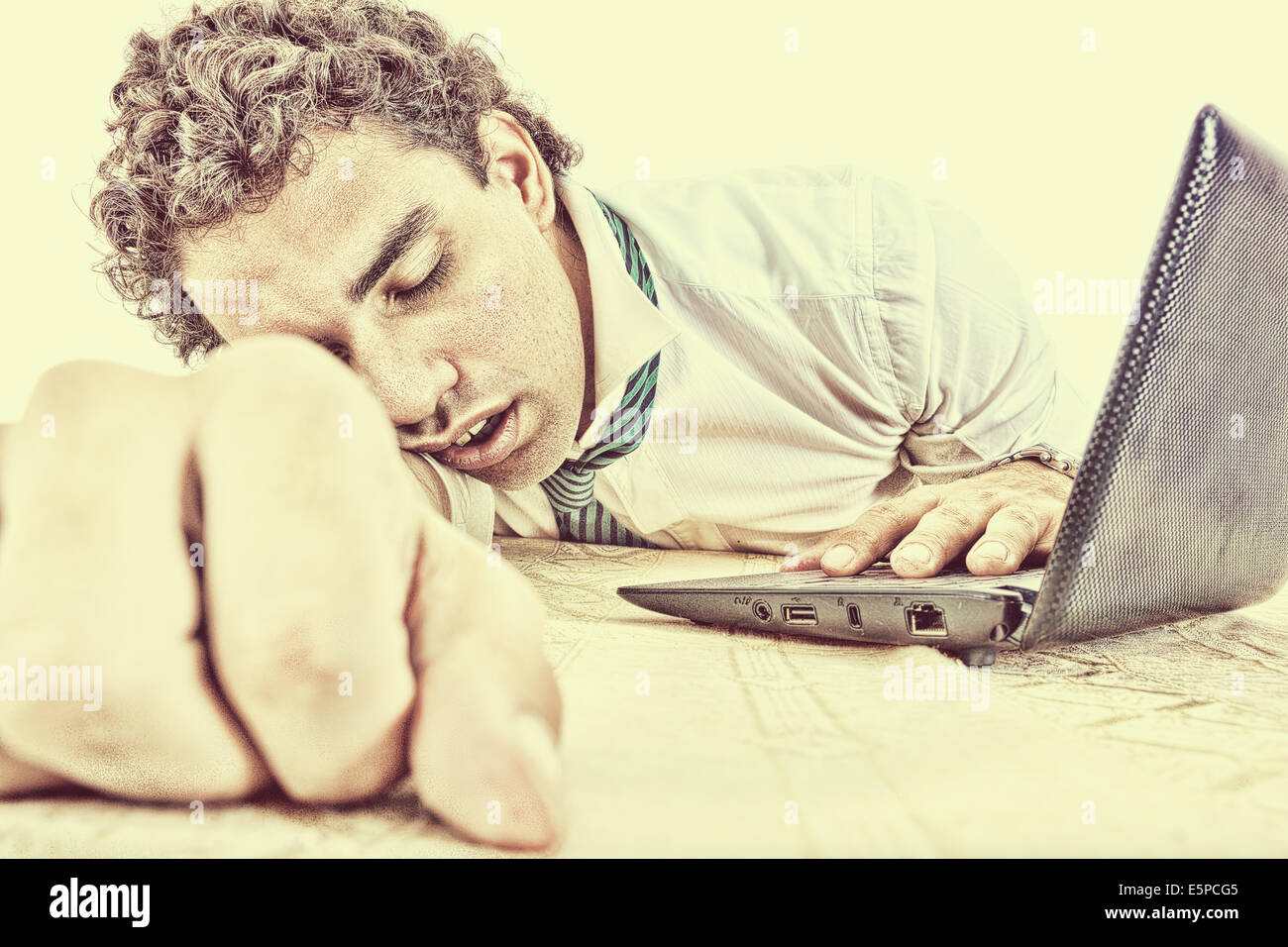 Man at office desk hi-res stock photography and images - Alamy