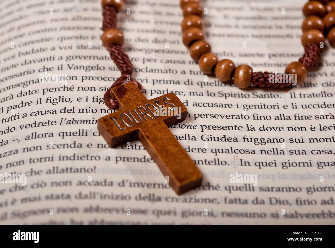 Holy bible small cross hi-res stock photography and images - Alamy