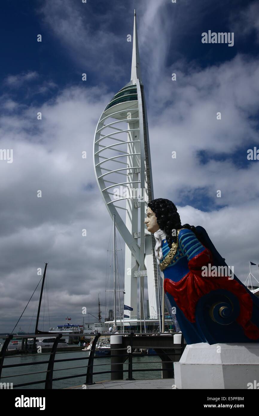 Ships figurehead and Spinnaker Tower at Gunwharf Quays, Portsmouth ...