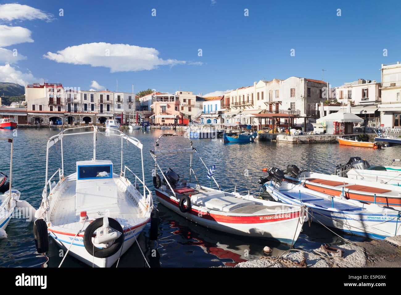 Old Venetian harbour, Rethymno (Rethymnon), Crete, Greek Islands ...