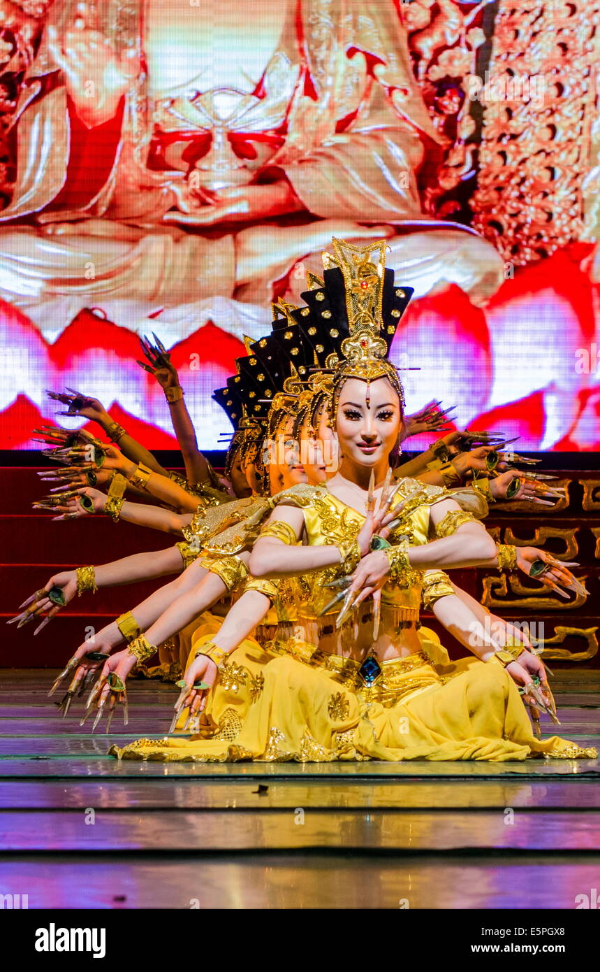 Tang dynasty dance hi-res stock photography and images - Alamy