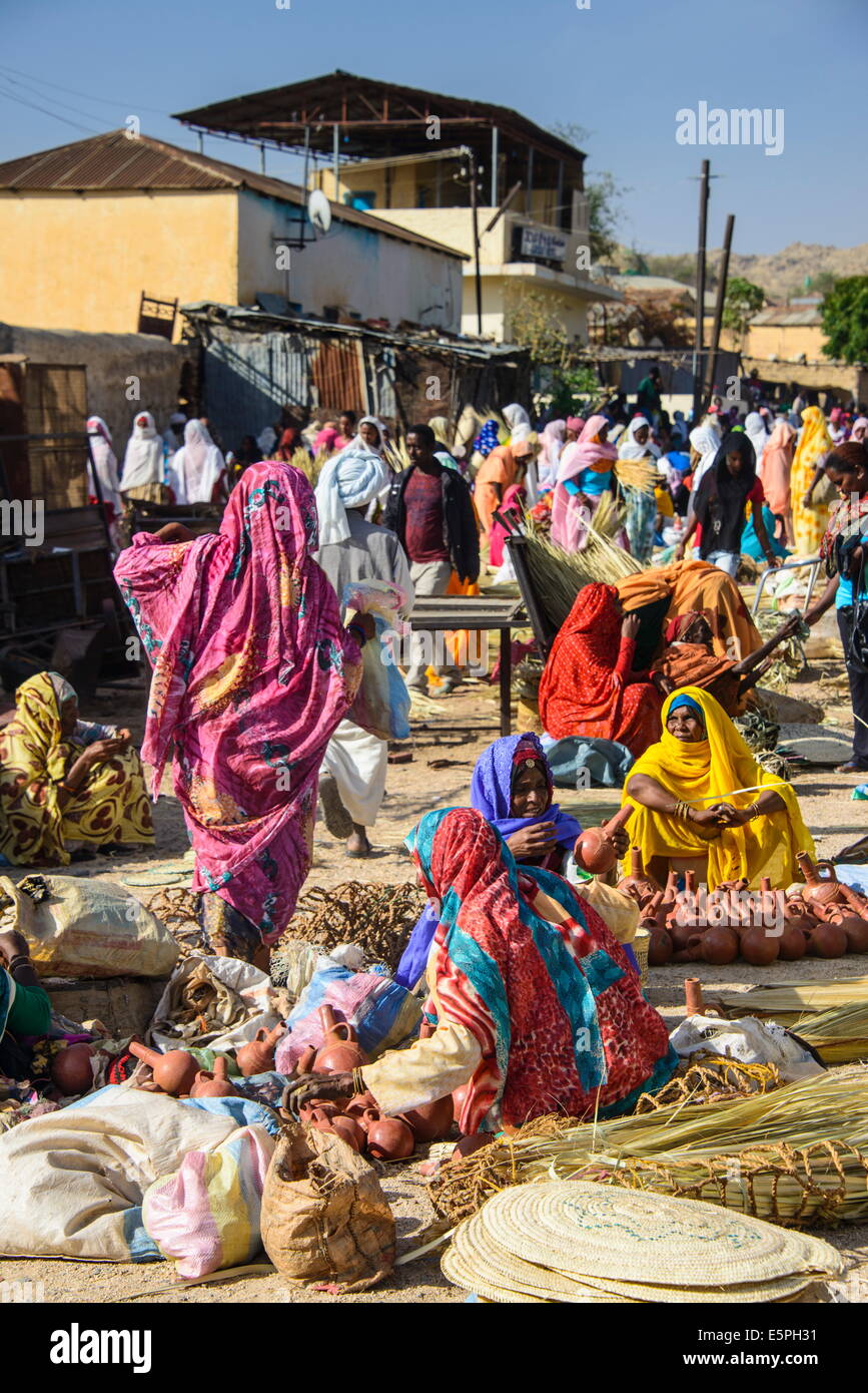 Women selling their goods on the colourful Monday market of Keren, Eritrea, Africa Stock Photo ...