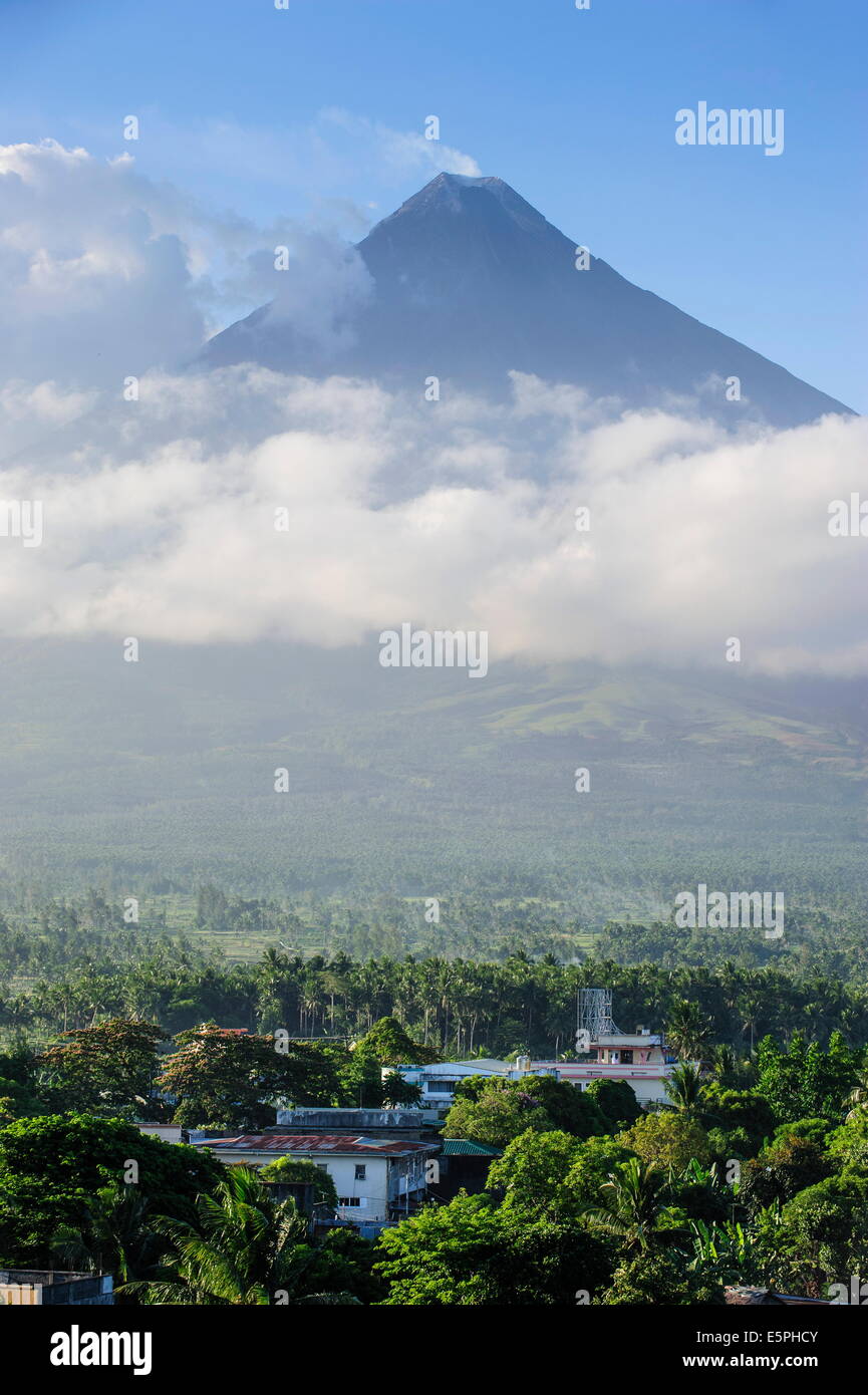 View from the Daraga church over volacano Mount Mayon, Legaspi ...