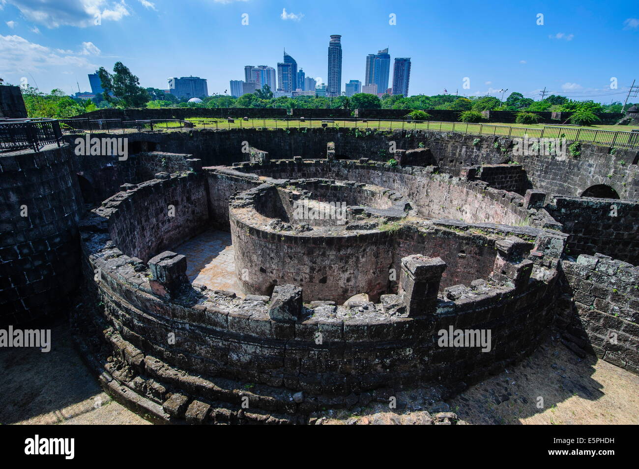 Old watchtower Baluarte de San Diego, Intramuros, Manila, Luzon ...