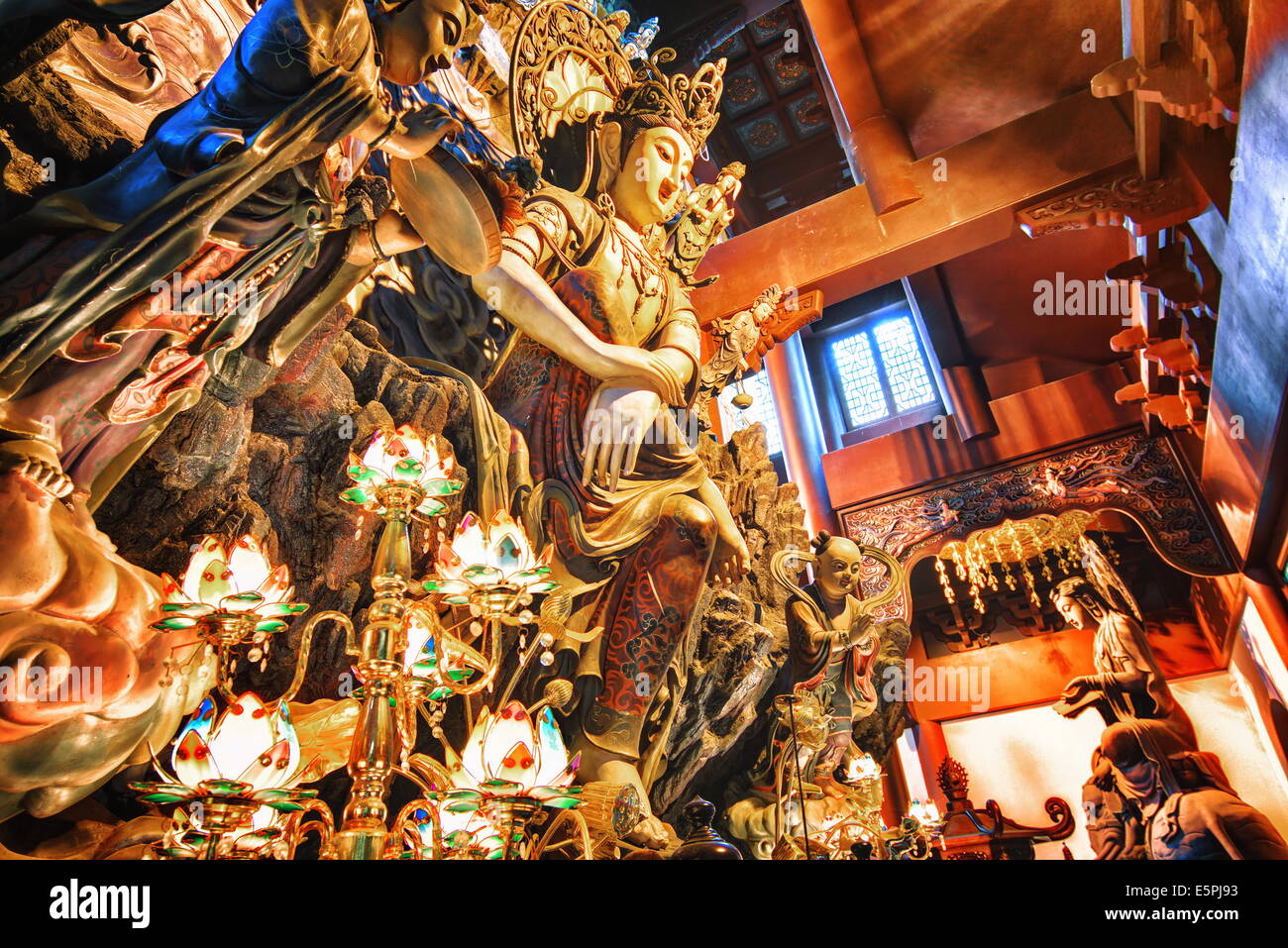 Yong fu temple hi-res stock photography and images - Alamy