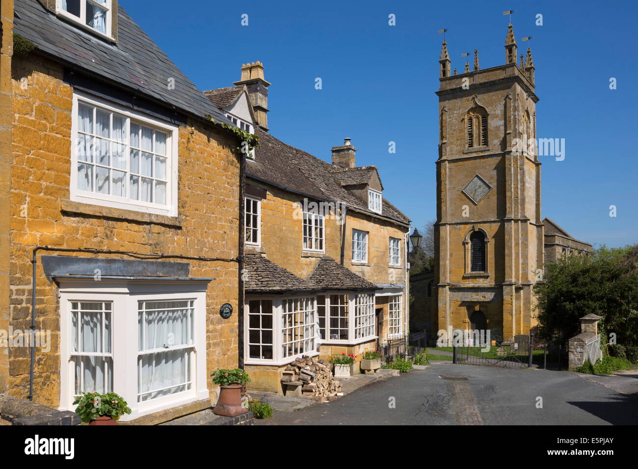 Blockley church gloucestershire hi-res stock photography and images - Alamy