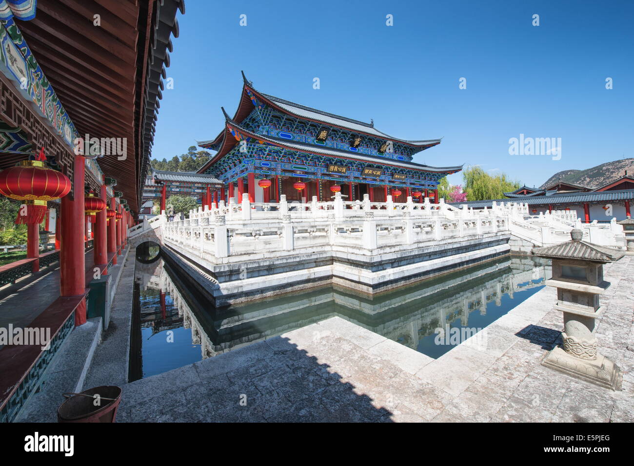 Mufu hi-res stock photography and images - Alamy