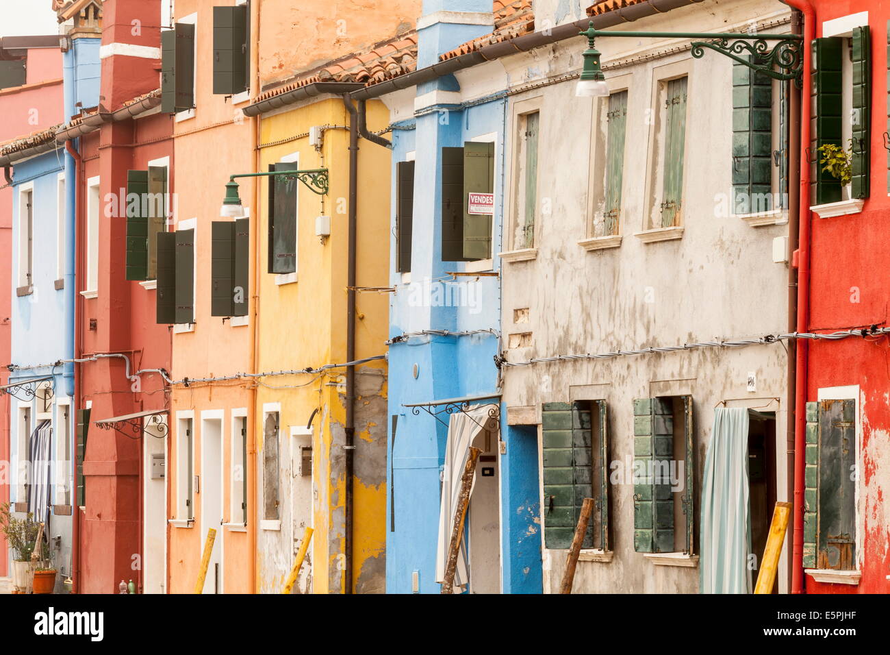 Coloured houses on the island of Burano, Venice, UNESCO World Heritage ...