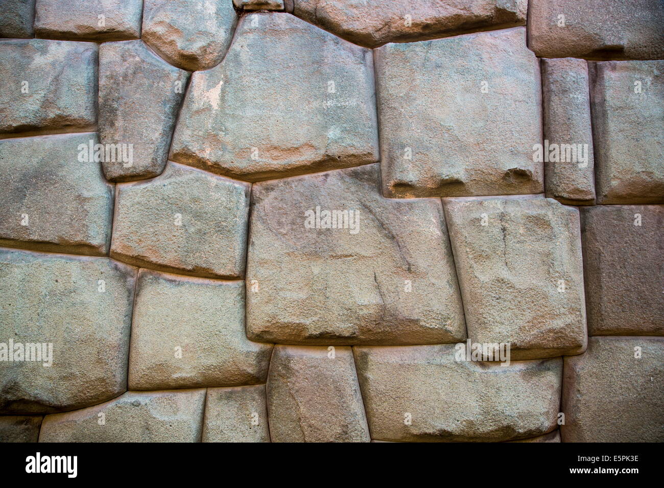 The Inca wall at Hathunrumiyoq Street, las piedras del los 12 angulos ...
