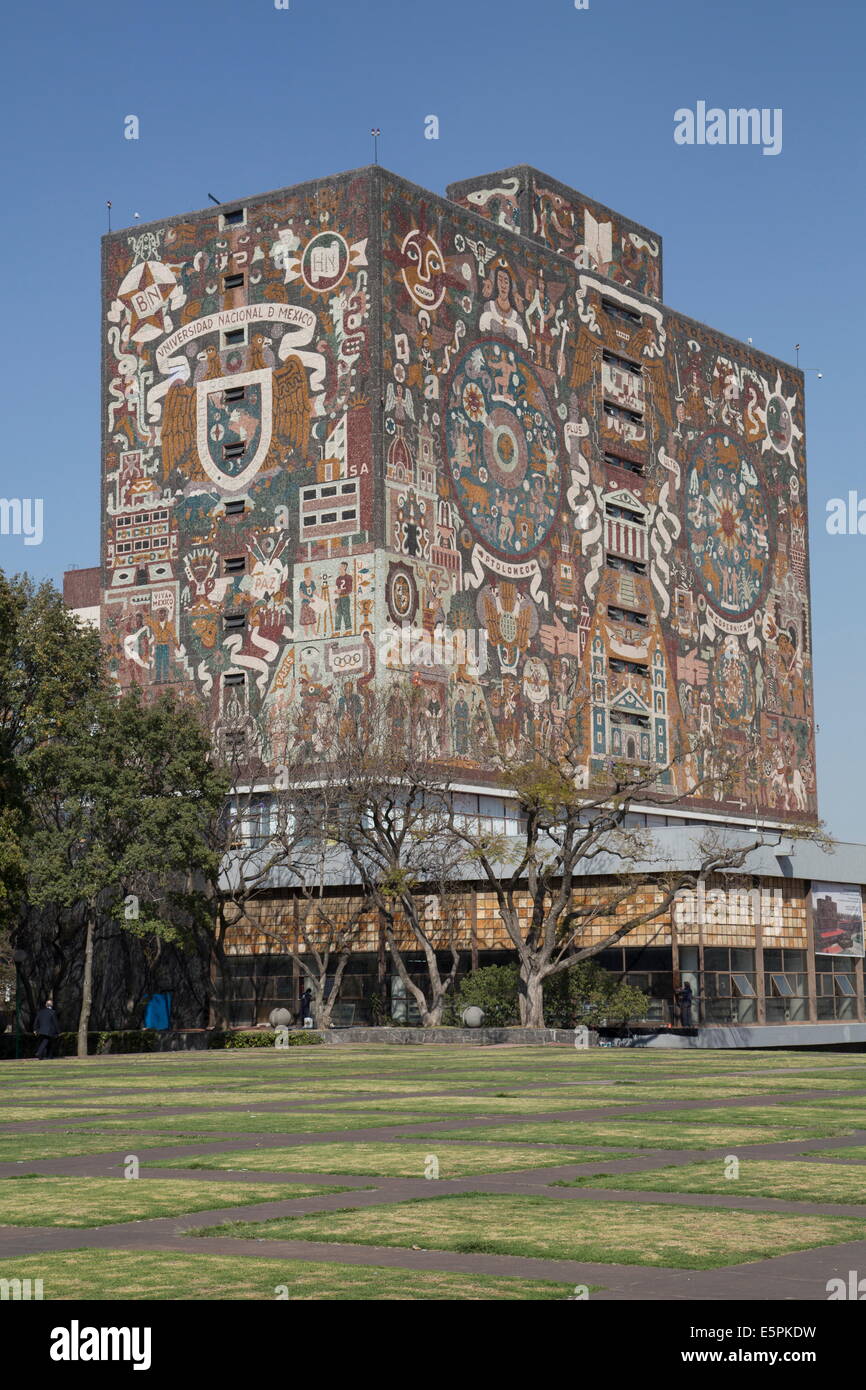 Autonomous university hi-res stock photography and images - Alamy