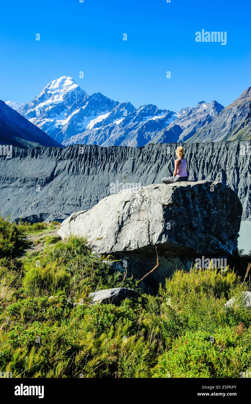 Woman enjoying the view of Mount Cook, UNESCO World Heritage Site ...