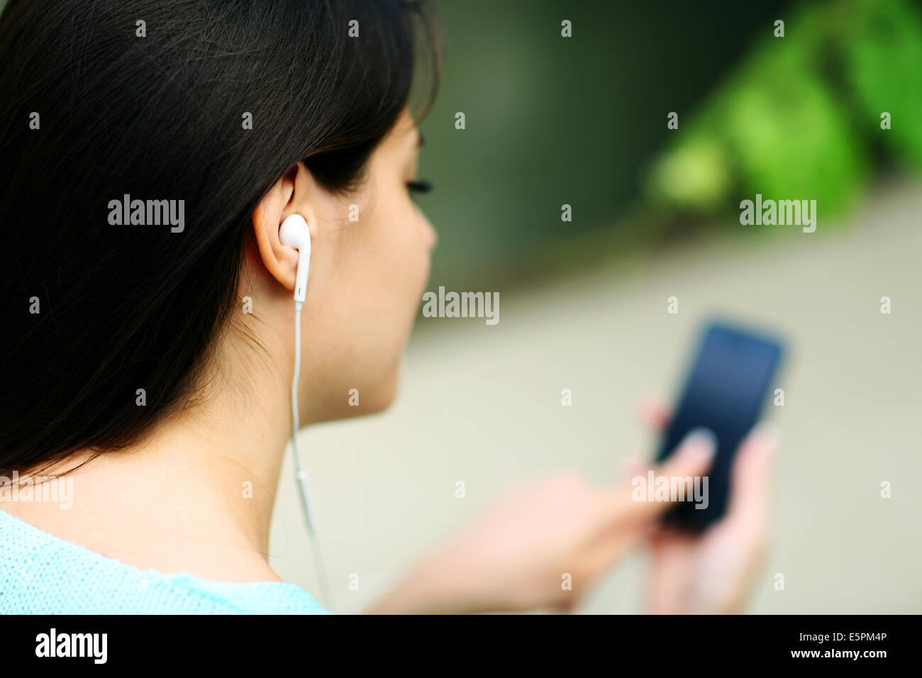 Back view woman brunette lonely hi-res stock photography and images - Alamy