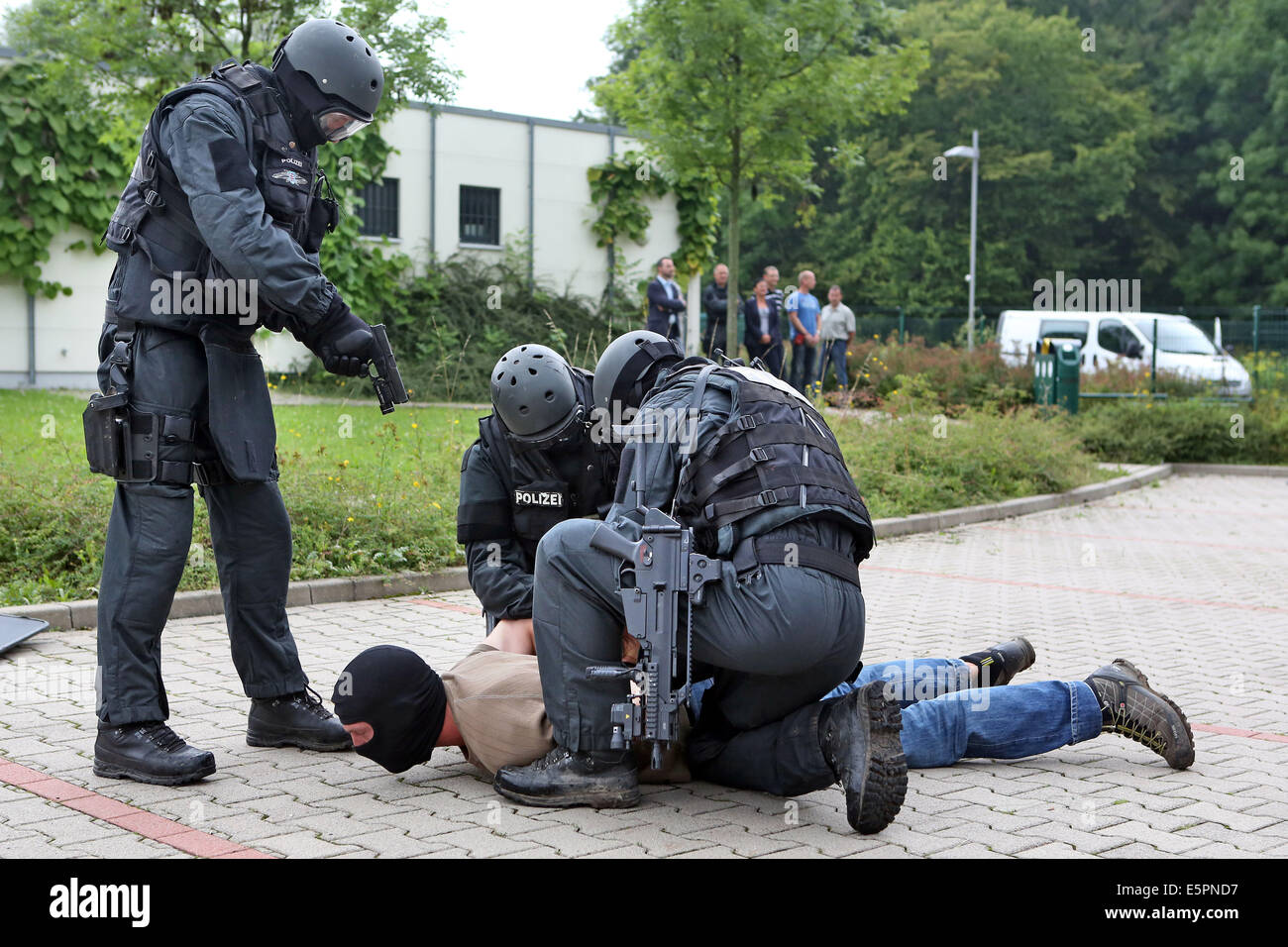 Members special police sek unit hi-res stock photography and images - Alamy