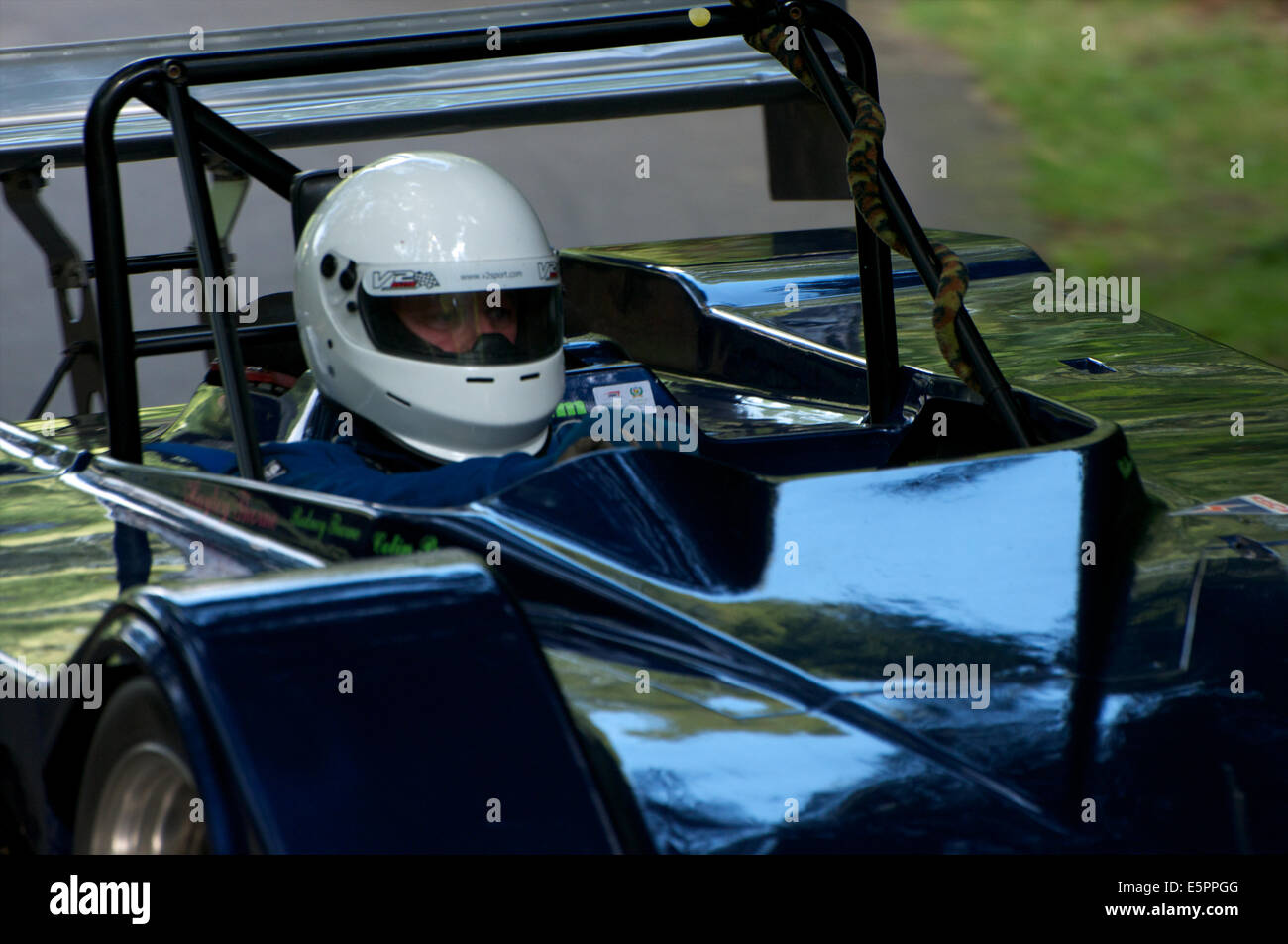 Single seat racing and sportscars competing at Wiscombe Park hillclimb ...