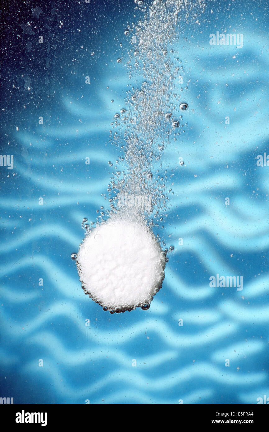 Aspirin effervescent tablet Stock Photo - Alamy