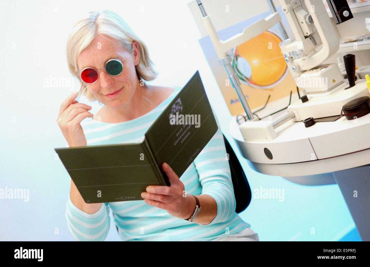 Woman undergoing eye test hi-res stock photography and images - Alamy