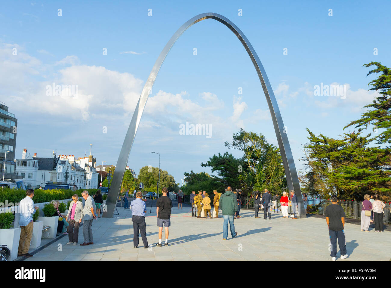 Step short memorial arch hi-res stock photography and images - Alamy