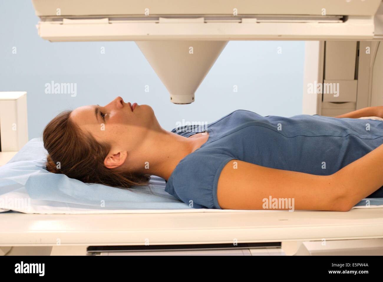 Gamma scan thyroid hi-res stock photography and images - Alamy