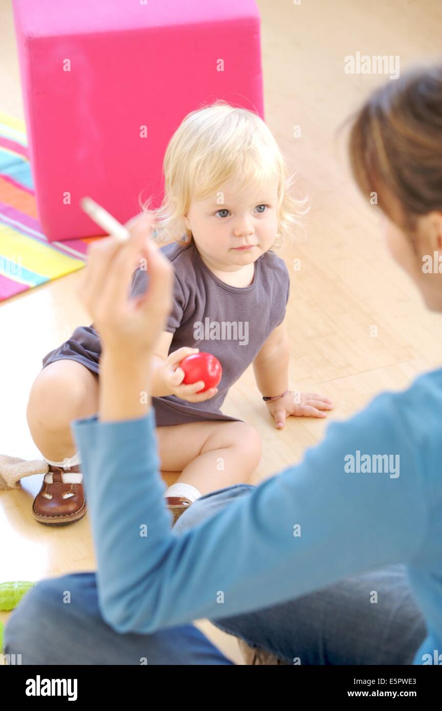 Girl child smoking hi-res stock photography and images - Alamy