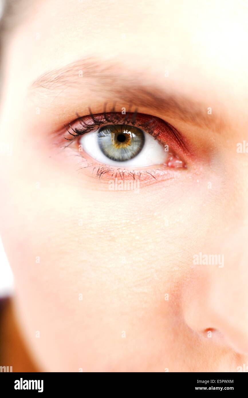 Close-up of woman's eye Stock Photo - Alamy