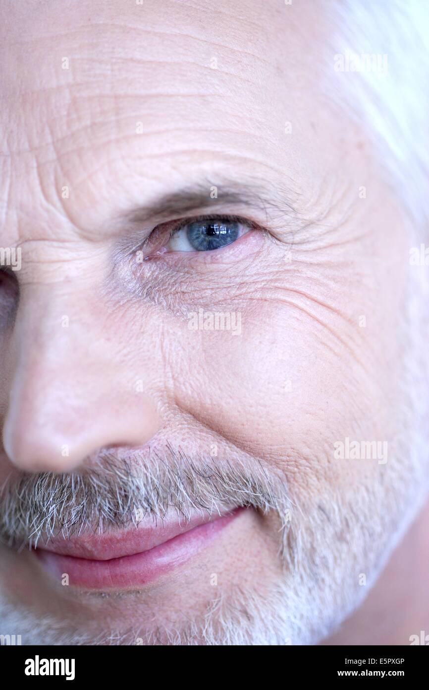 Portrait of middle aged man Stock Photo - Alamy