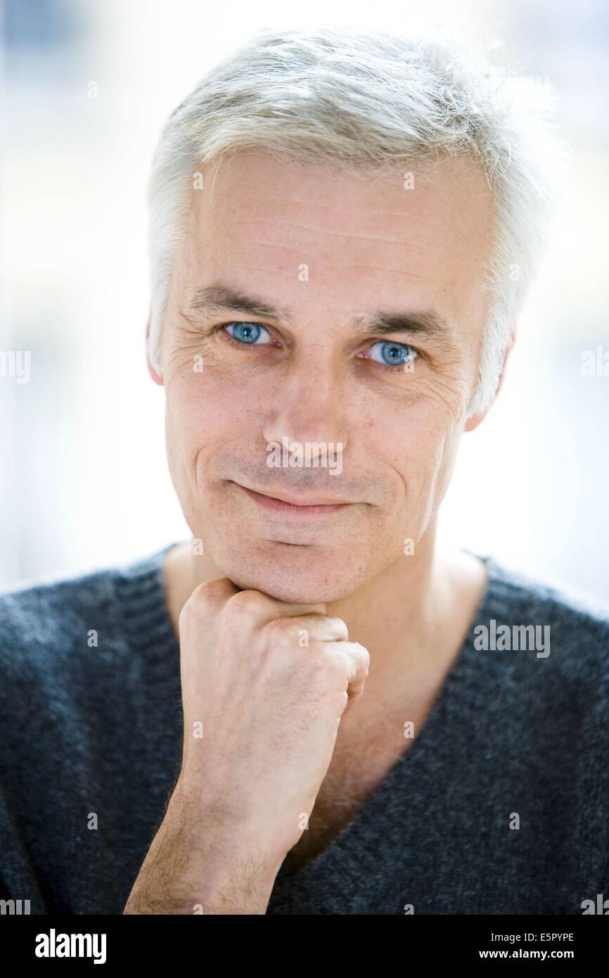 Portrait of senior man Stock Photo - Alamy