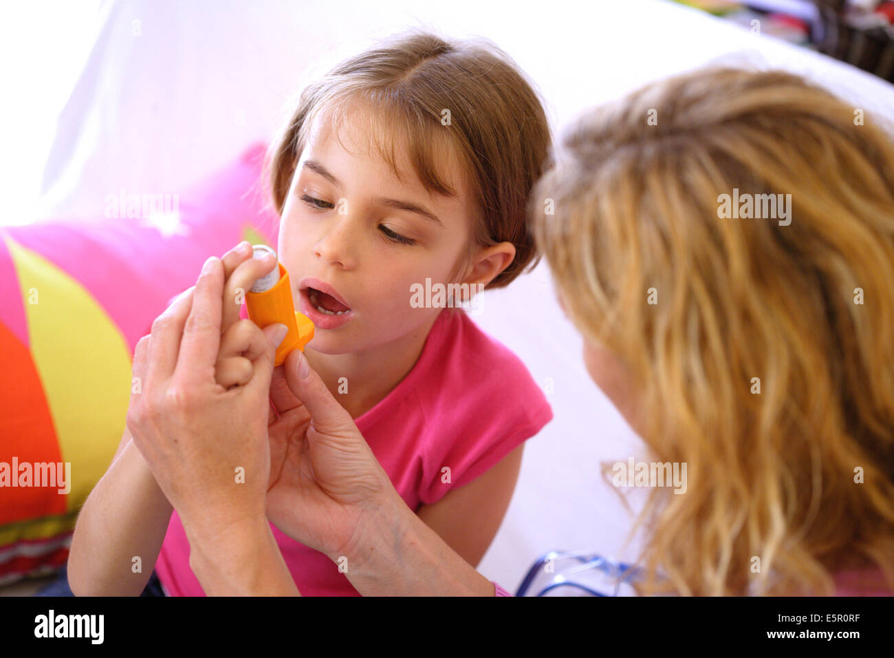 Child indoor inhaler hi-res stock photography and images - Alamy