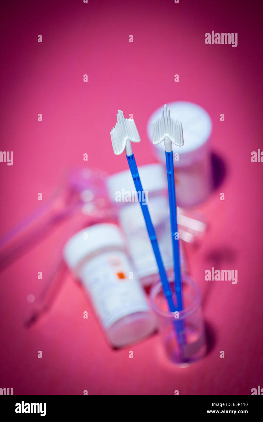 Cervical brush used for to perform vaginal smear test analysis Stock ...