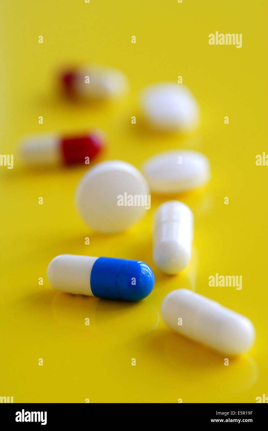Loose capsule hi-res stock photography and images - Alamy
