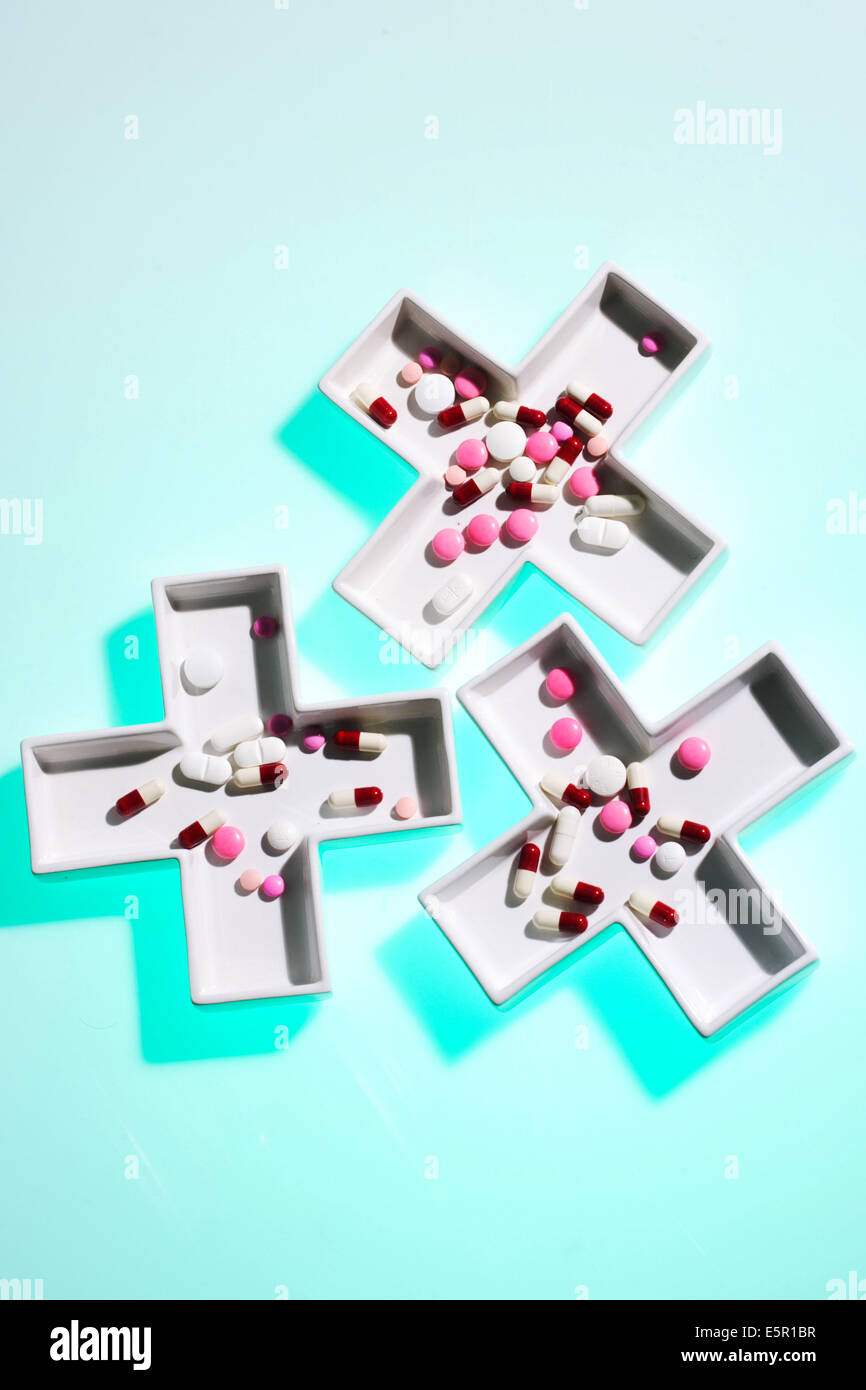Pill and cross concept hi-res stock photography and images - Alamy