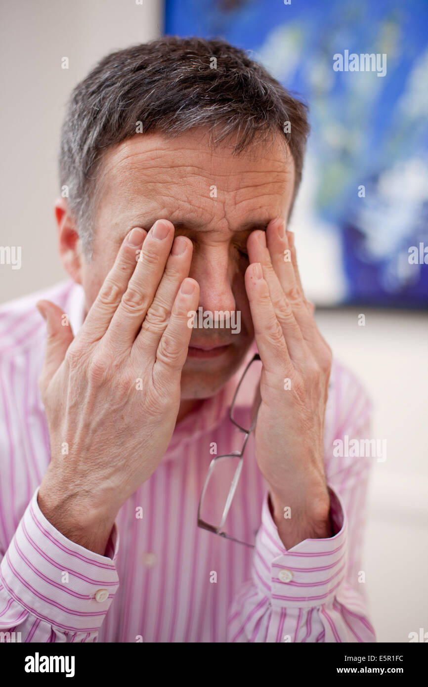 Palming for eyes hi-res stock photography and images - Alamy