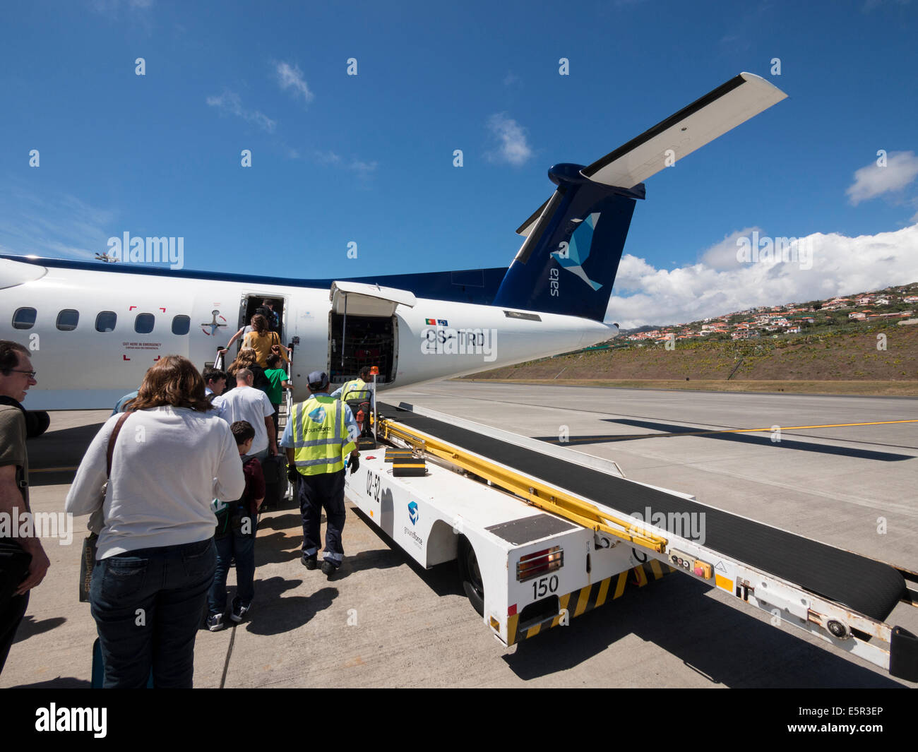 SATA Airlines Bombardier Q400 at Madeira airport Stock Photo - Alamy
