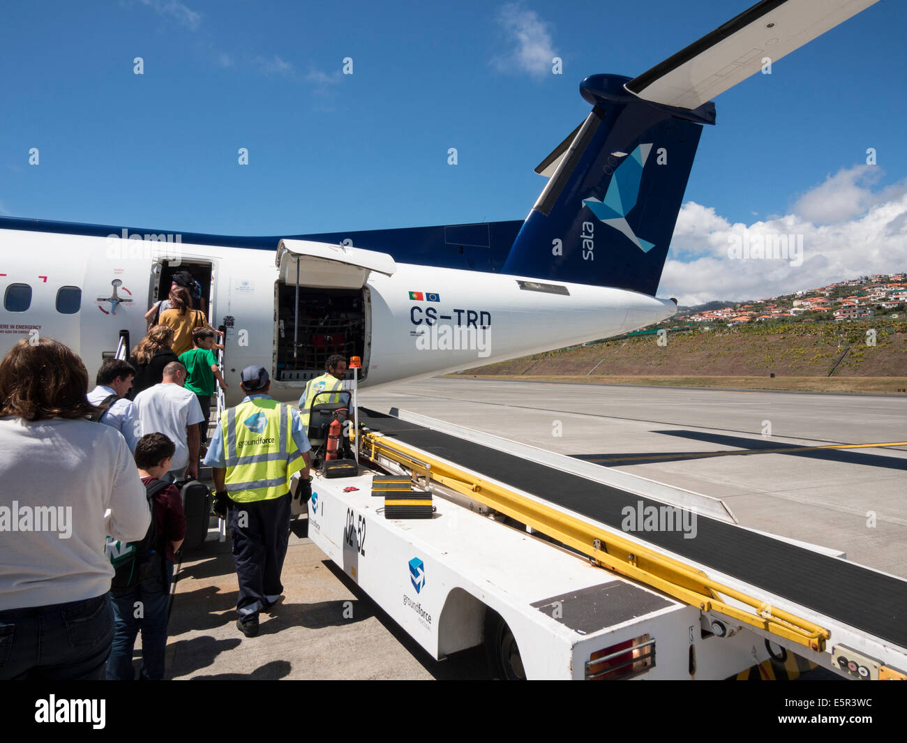 SATA Airlines Bombardier Q400 at Madeira airport Stock Photo - Alamy