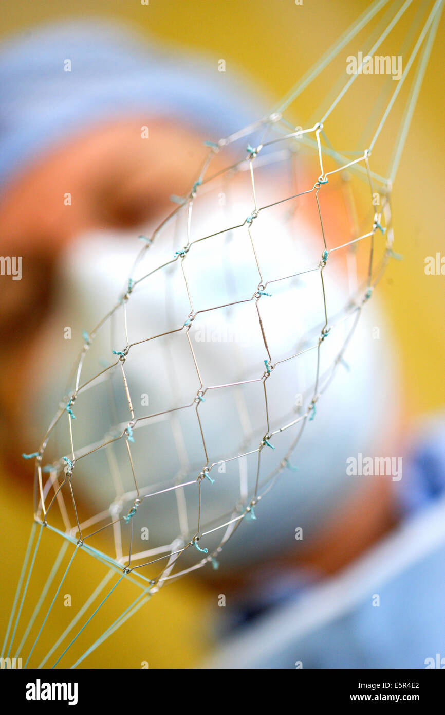 Aortic stent hi-res stock photography and images - Alamy