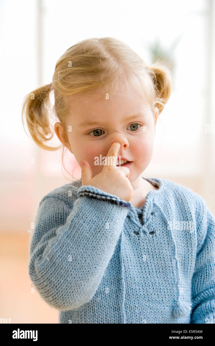 Portrait Of 3 Year Old Girl Stock Photo Alamy portrait-of-3-year-old-girl-stock-photo-alamy