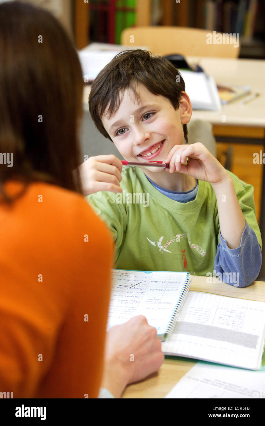 Woman Talking To A 8 Year Old Boy Stock Photo Alamy woman-talking-to-a-8-year-old-boy-stock-photo-alamy