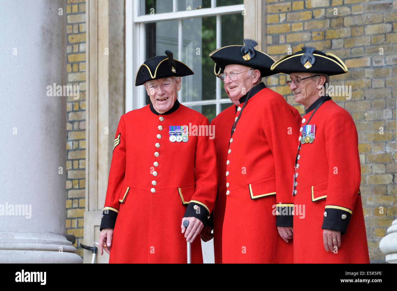 Retired to the imperial war museum hi-res stock photography and images ...