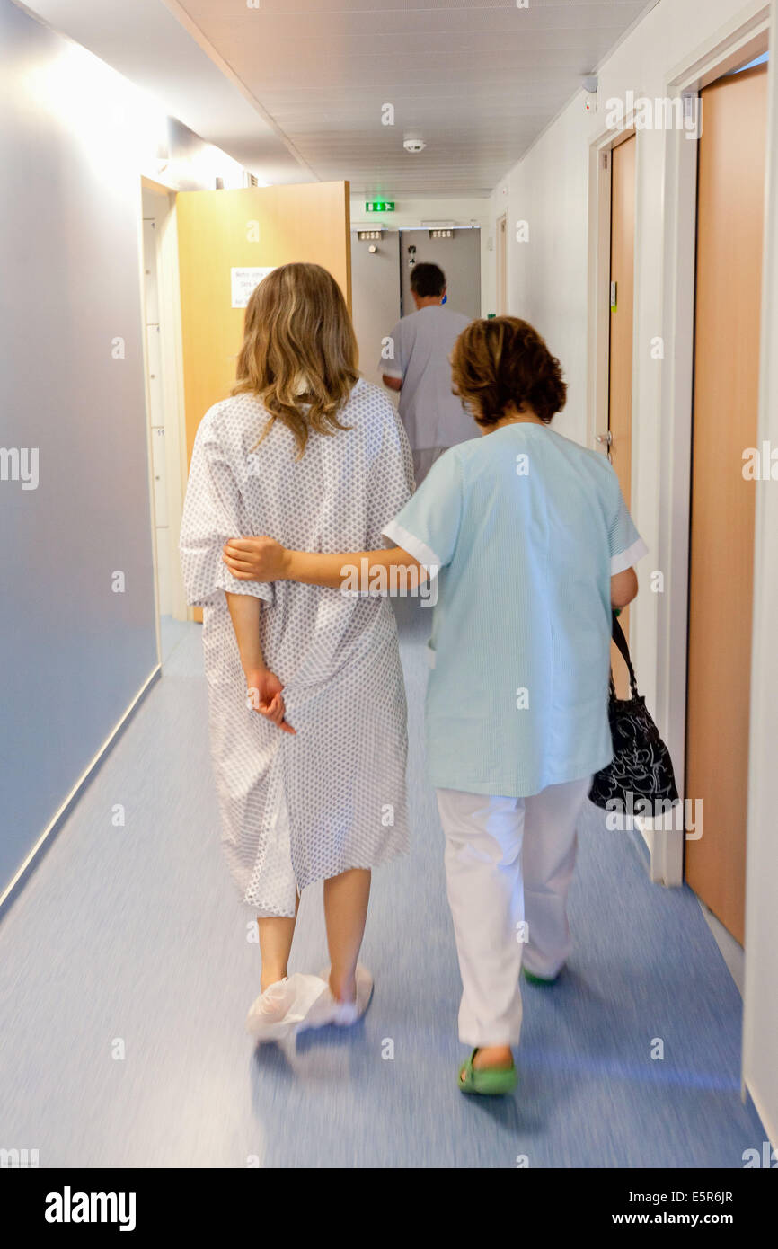 Hospital day surgery hi-res stock photography and images - Alamy