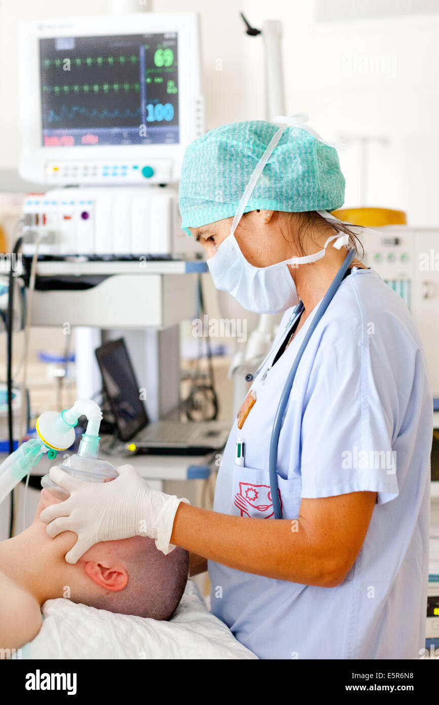 Anaesthetist nurse, Operating room, Bordeaux hospital, France Stock ...
